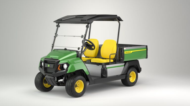 John Deere—Gator™ GS Electric Utility Vehicle - Club + Resort Business